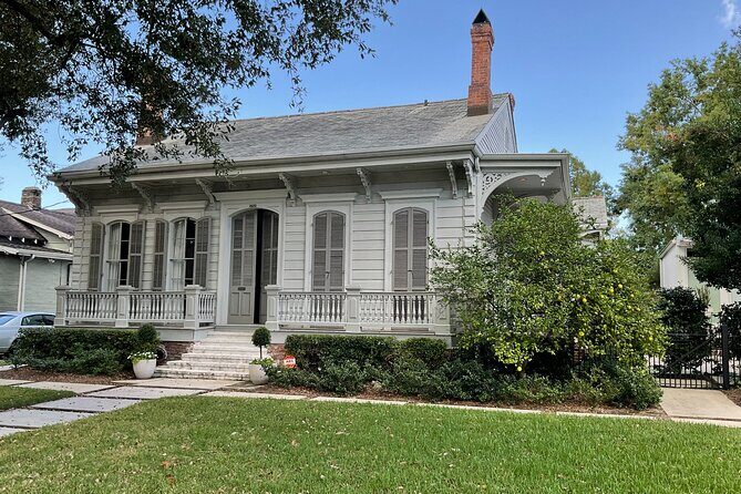 City Tour in French Historic Districts - An In-Depth Look at the Tour Experience