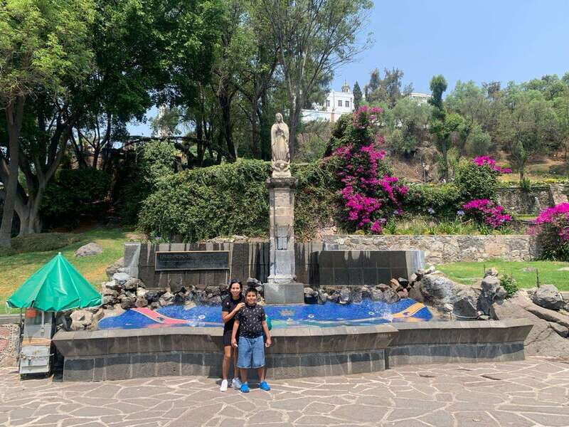City Tour in Mexico City and Basilica of Guadalupe - The Guides: The Heart of the Tour