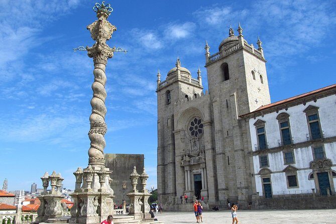 City tour through historic center of Porto with many insider tips 3 1/2 hrs. - Authentic Local Experiences