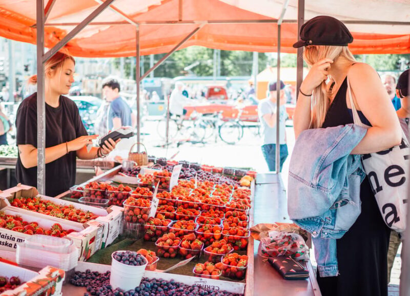 CITY Tour with Food Tasting in Helsinki - What Travelers Are Saying