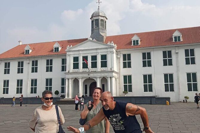 City Tour with Guide and lunch: Get to know Jakarta more closely - What Makes This Tour Stand Out