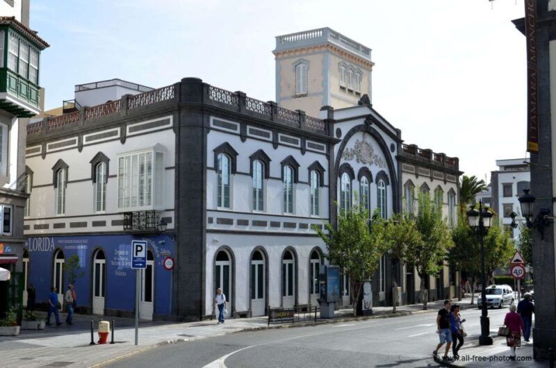 City Treasures Unveiled: 3.5-Hour Las Palmas Cab & Walking - An In-Depth Look at the Tour