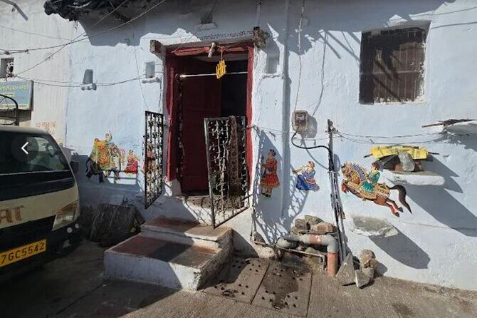 City Walk With Mitali in Hidden Side of Udaipur - Introduction