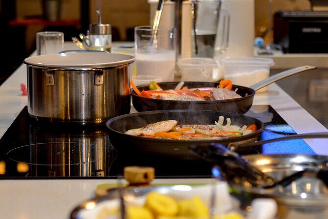 Clase de cocina dominicana, pescado al coco. - A Closer Look at the Dominican Cooking Experience