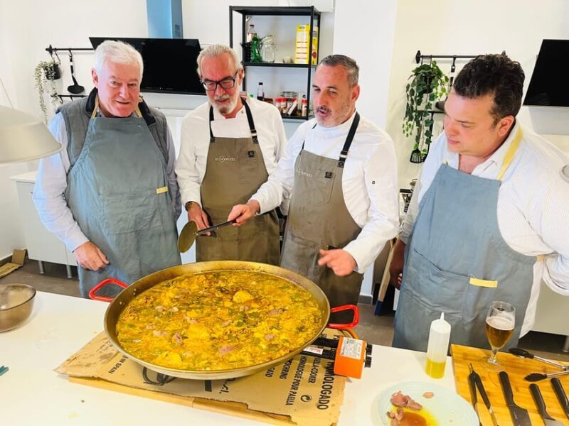 Class of Valencian Paella with welcome drinks and tapas - Realities Behind the Reviews