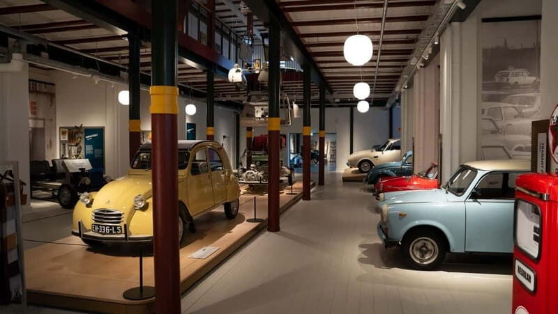 Classic Car House: Guided Tour - Practical Tips for Visitors