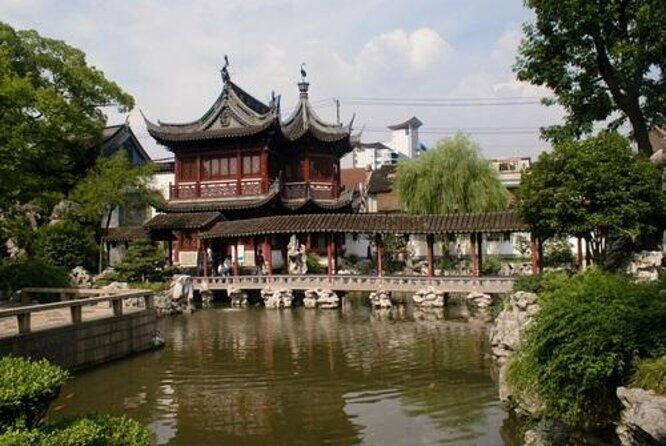 Classic Shanghai 8h Private Tour-Yuyuan Garden,The Bund+TV Tower Optional - Key Points