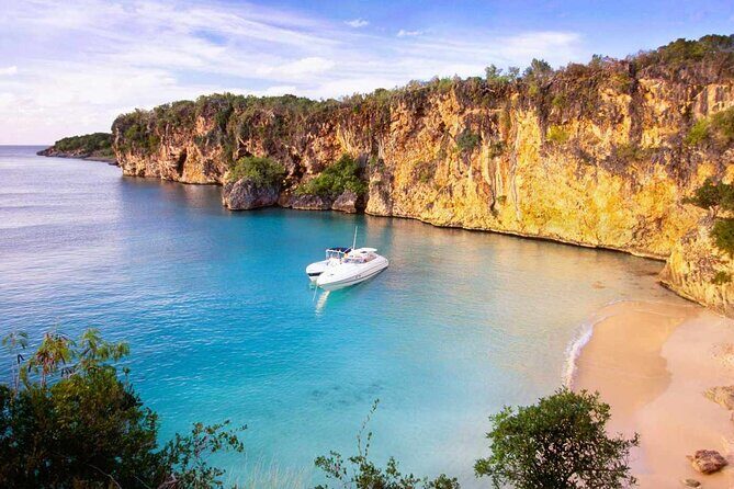 Clayton J. Lloyd Airport (AXA) Private Transfer to Anguilla - Why Choose the Clayton J. Lloyd Airport Private Transfer?