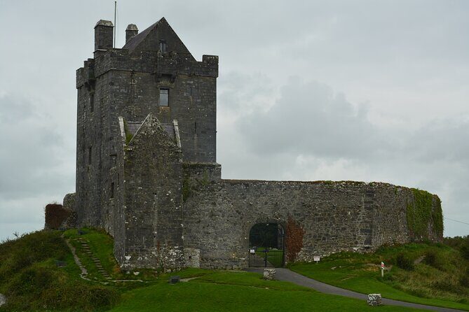 Cliffs of Moher and Bunratty Castle Private Day Tour from Dublin - Transportation, Timing, and Group Size — Why They Matter