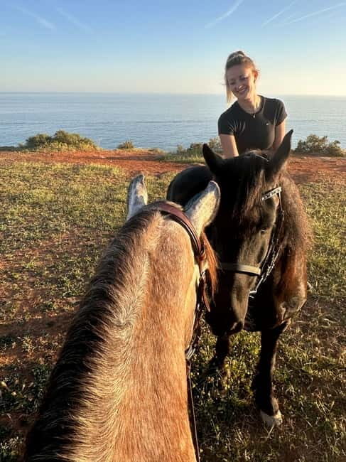 Cliffside Horseback Riding in the Algarve - Key Points