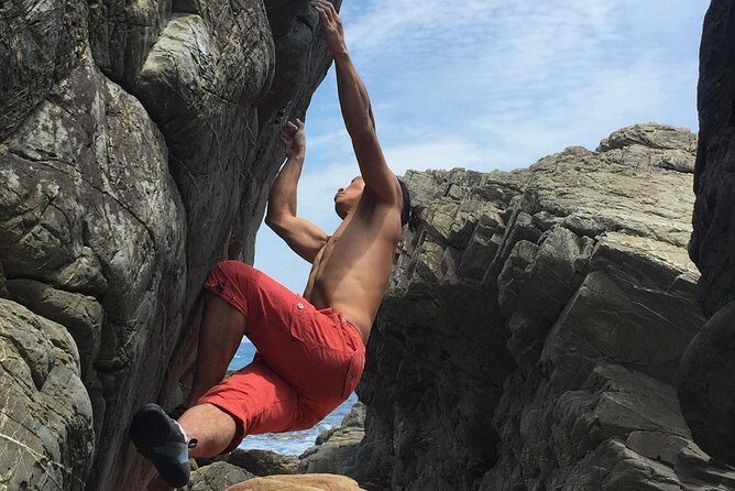 Climb the rocks of Yakushima! Outdoor bouldering rental mat - Key Points