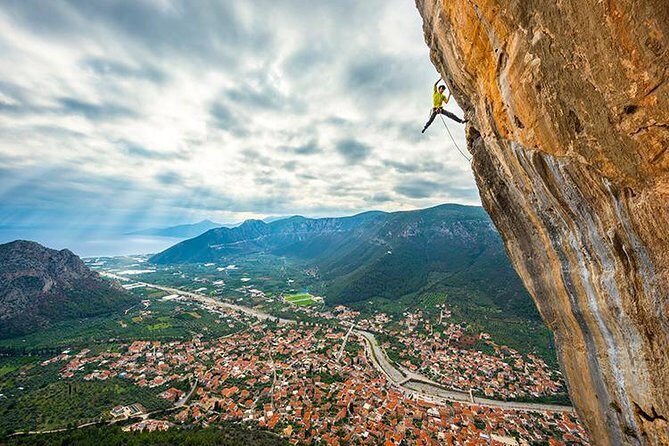 Climbing in Leonidio with instructor - Key Points