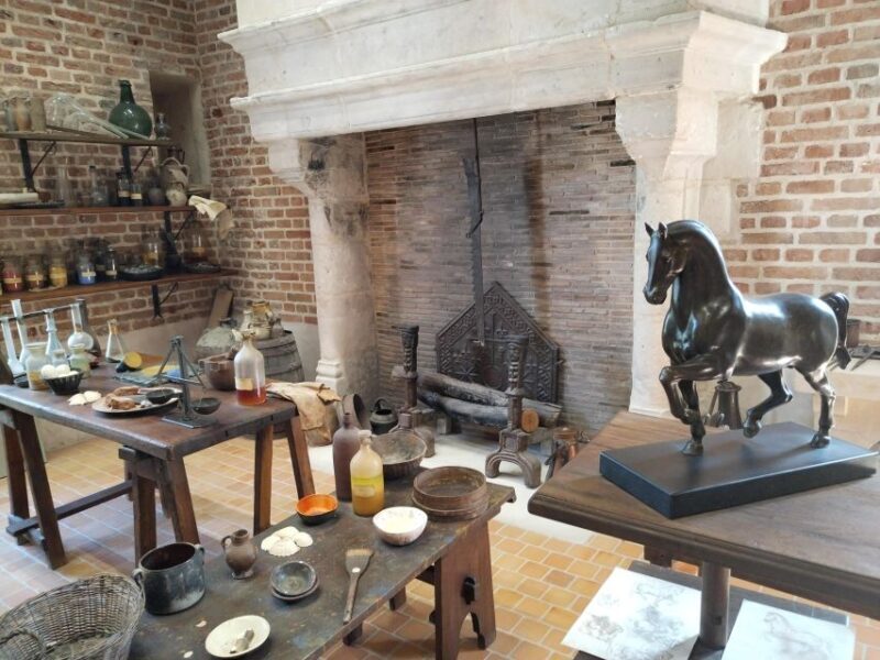 Clos Lucé: Da Vinci's Castle Private Guided Tour with Ticket - FAQ