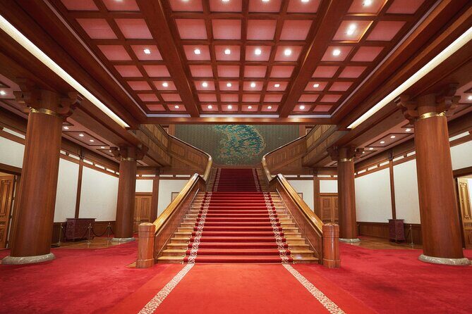 (Closed) Koreas White House Walking Tour Blue House - Key Points