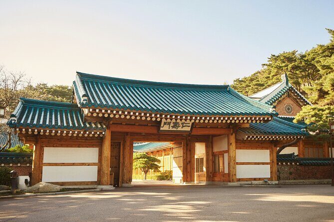 (Closed) Koreas White House Walking Tour Blue House - Exploring Seoul’s Blue House: An In-Depth Look at the Tour Experience