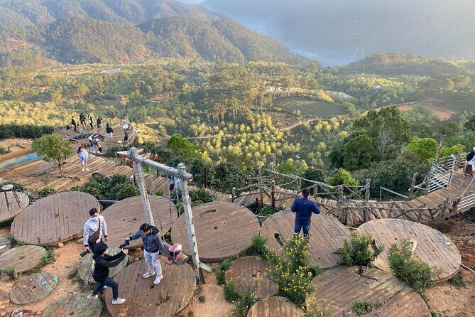 Cloud Hunting and The Glow of Dawn in Da Lat - Key Points