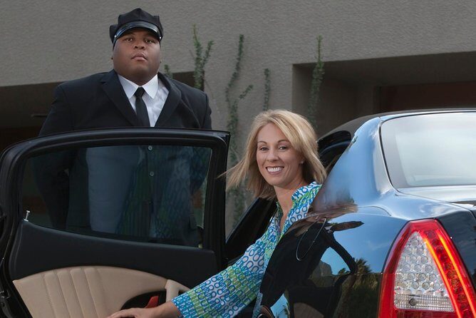 Club Mobay Fast Track Lounge with Private Airport Shuttle - How It Feels in Practice