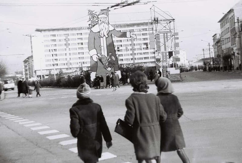 Cluj-Napoca: Communist Era Walking Tour - Stories of Censorship, Resilience, and Change
