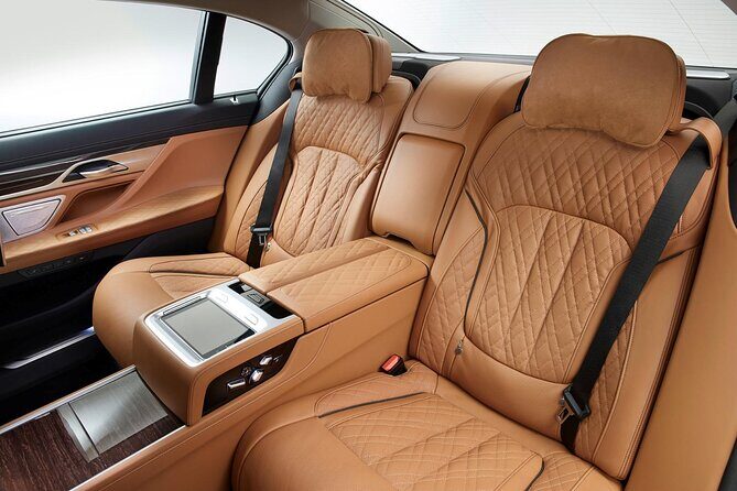 CO2-Offset| Arrival from CWL Airport to Cardiff by Luxury Vehicle - Key Points