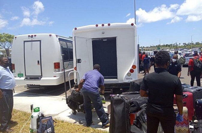 Coaches shuttle groups with luggages tag along - FAQ