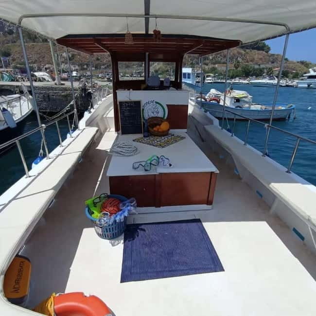 Coastal Sightseeing Cruise with Snorkeling and Aperitif - Key Points