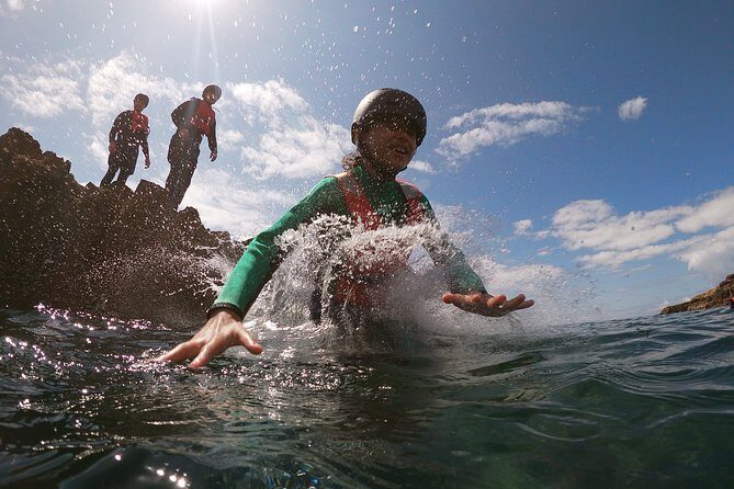 Coasteering adventure with snorkeling: kids version - Group Size and Timing