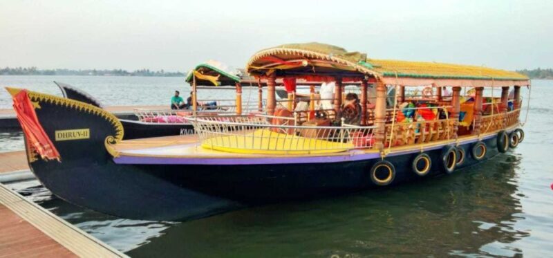 Cochin : Alleppey/Alappuzha Backwater Canoe (Shikara) Cruise - An Authentic Take on Kerala Backwaters