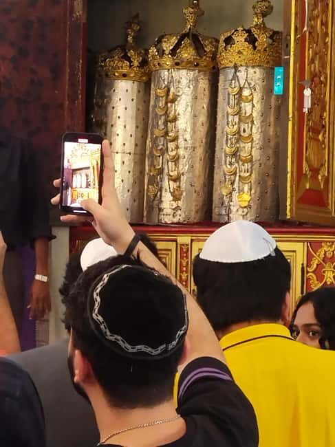 Cochin: Jewish Heritage of Cochin and Muziris Private Tour - Exploring Mattancherry’s Jewish Streets and Tombs