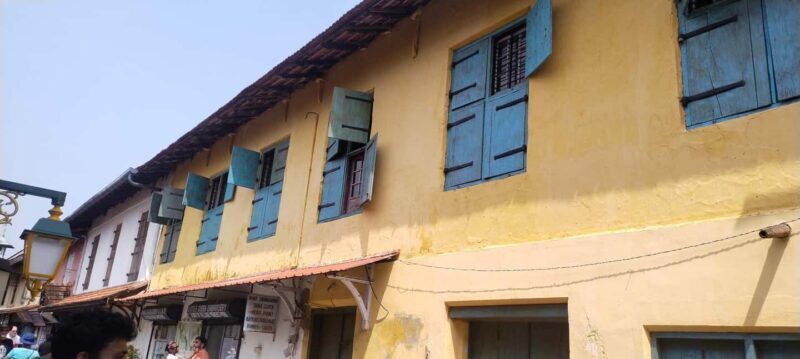 Cochin: Jewish Heritage of Cochin and Muziris Private Tour - Lunch and Local Life