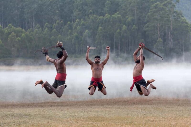 Cochin: Munnar Hill Station Tea Garden Overnight Tour - The Overnight Stay