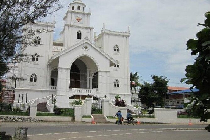 Cochin's Broadway Bazaar - A Walking Tour with Breakfast - A Full Breakdown of the Experience