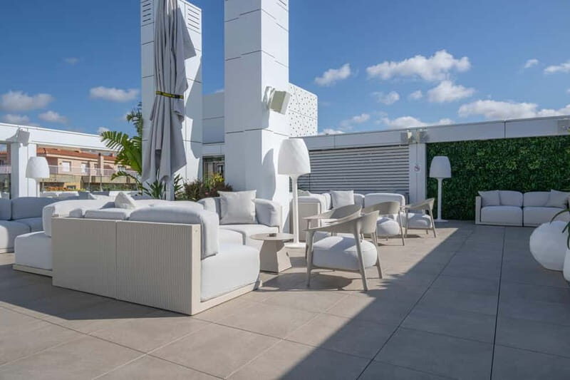 COCKTAIL WORKSHOP AT SUMMIT ROOFTOP - Value Beyond the Basics