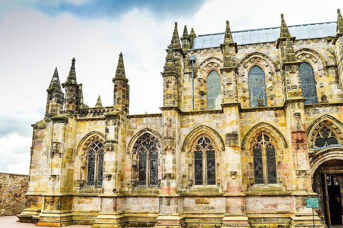 Codebreakers' Choice: Rosslyn Chapel & Da Vinci Code - Discover the Hidden Charms of Scotland with the Codebreakers’ Choice Tour