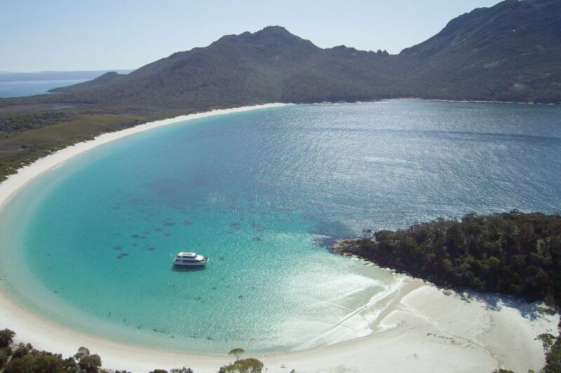 Coles Bay: Wineglass Bay Adults-Only Cruise with Lunch - Key Points