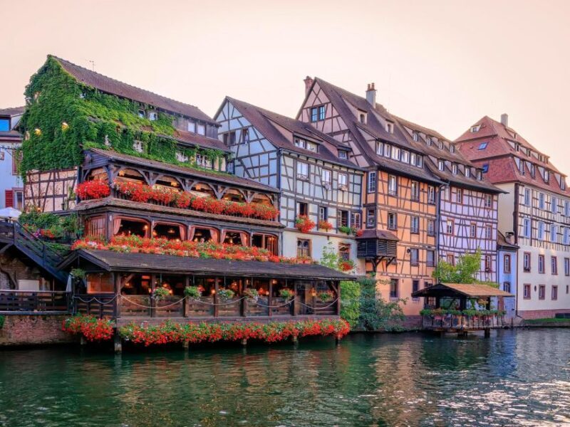Colmar: Express Walk with a Local in 60 minutes - Key Points