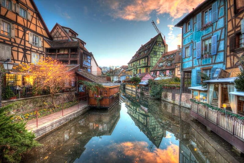 Colmar Tour: 2-hour walking tour in Spanish with a local guide - Key Points