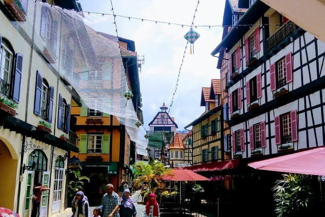 Colmar Tropicale, Bukit Tinggi with a Batu Caves Day Tour - Key Points