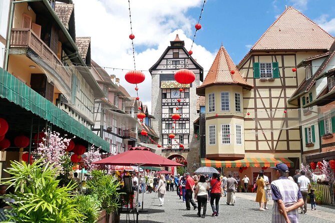 Colmar Tropicale & Japanese Village Day Tour from Kuala Lumpur - Getting There: Comfort and Convenience