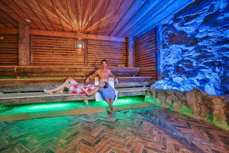Cologne: 1-day ticket for the Aqualand adventure pool including sauna world - Key Points