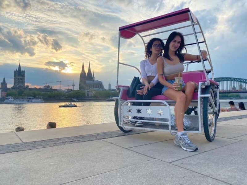 Cologne: E-Rickshaw Sightseeing Tour - City Tour - City Tour - Bike Taxi - Key Points