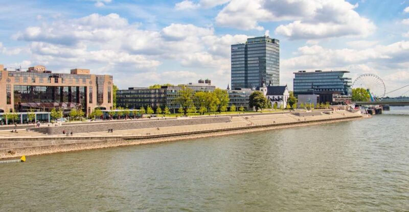 Cologne: Express Walk with a Local in 60 minutes - A Closer Look at the Experience