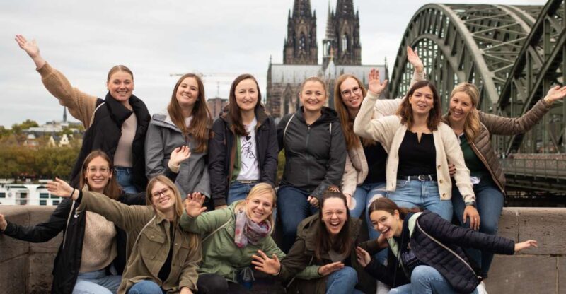 Cologne: JGA Tour in der Altstadt mit Fotoshooting - Practical Tips for Participants