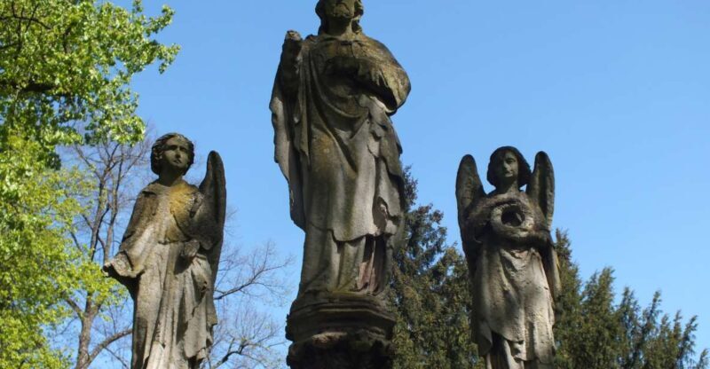 Cologne: Melaten Cemetery Life, Love and Death Tour - An In-Depth Look at the Melaten Cemetery Tour