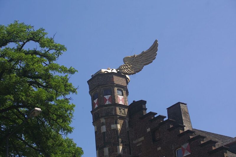Cologne: Old Town Historical Walking Tour with GEO Epoche - FAQ