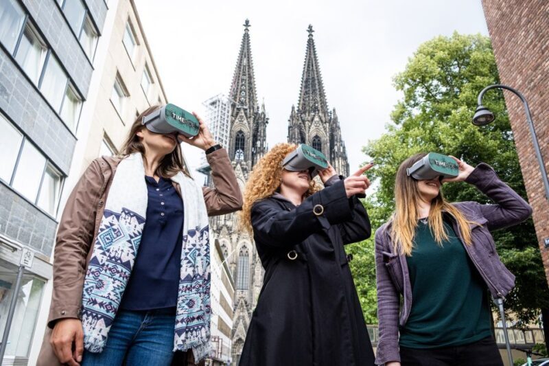 Cologne: Old Town Virtual Reality Walking Tour - Walking Through History: Iconic Sites