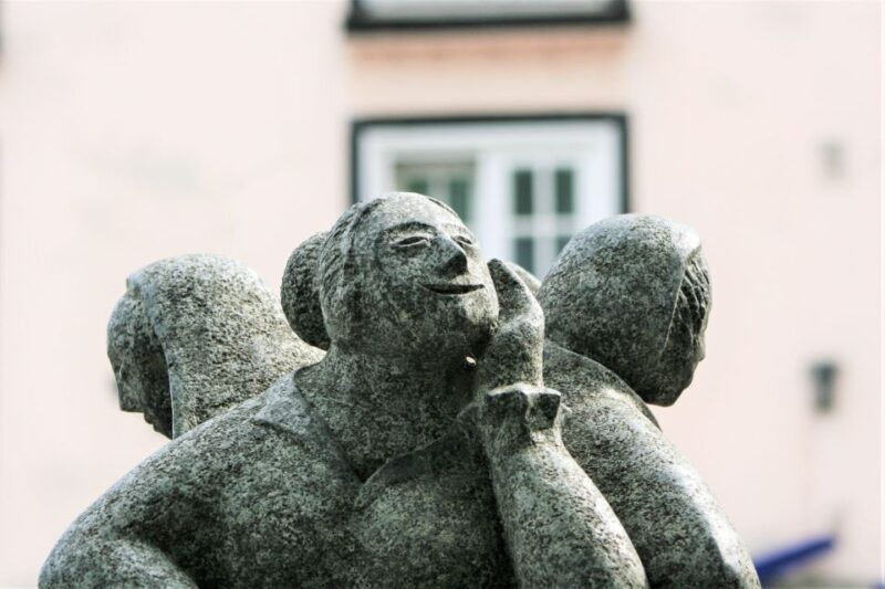 Cologne: Old Town Walking Tour with 1 Brewery Visit & 1 Beer - Who Should Consider This Tour?