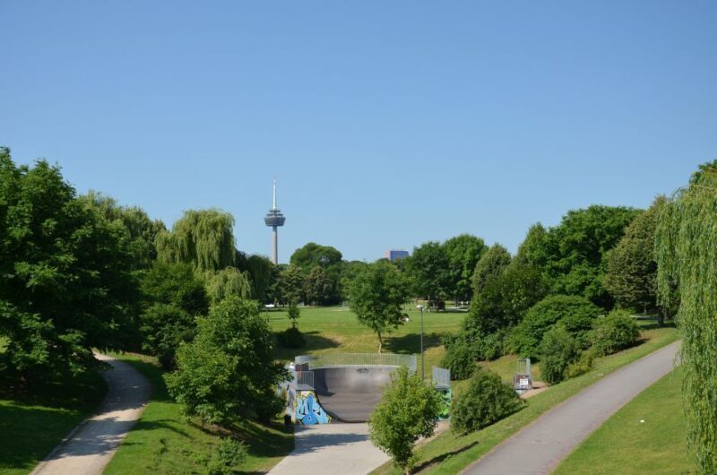 Cologne: Private Guided Walking tour - Key Points