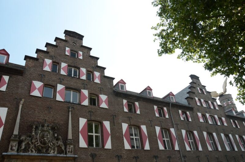 Cologne: Private Guided Walking tour - The Pricing & Value