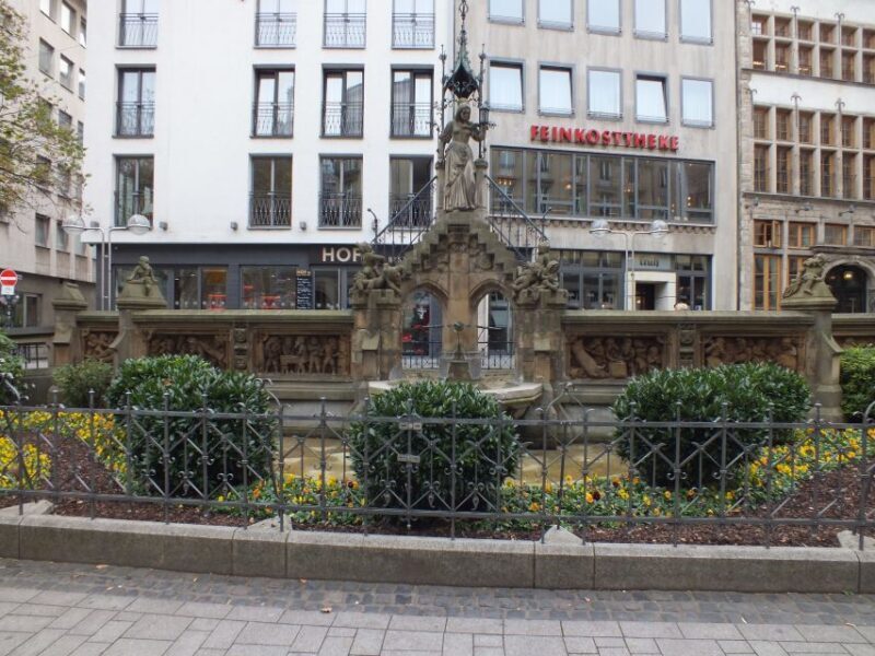 Cologne: Sagen- und Histörchentour in German - The Value Proposition