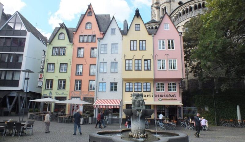 Cologne: The Night Watchman Old Town Walking Tour in German - FAQ